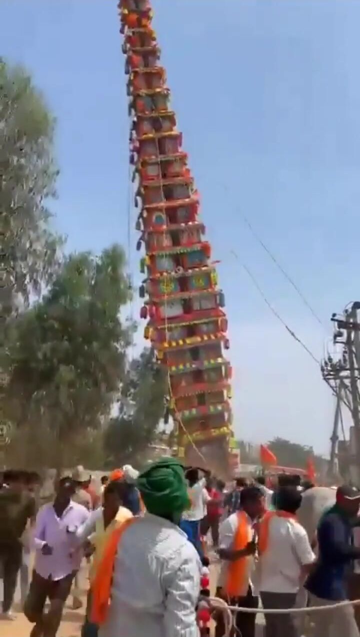 India Again And Another Hand Built Tower Worshipping Parade