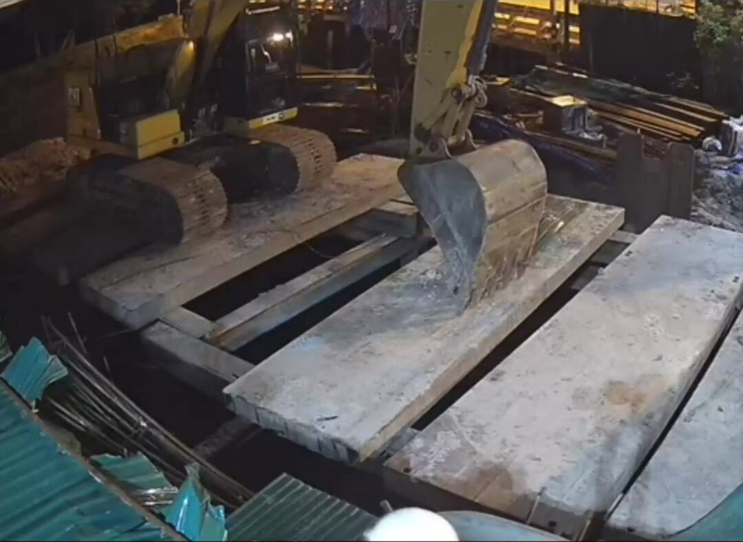 Worker Falls Into Sewage Pit And Dies In Slurry