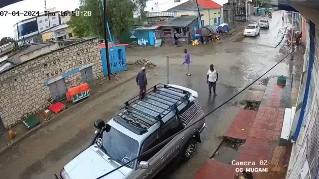 Man Walking Across The Street Killed When A Pole Falls On Him