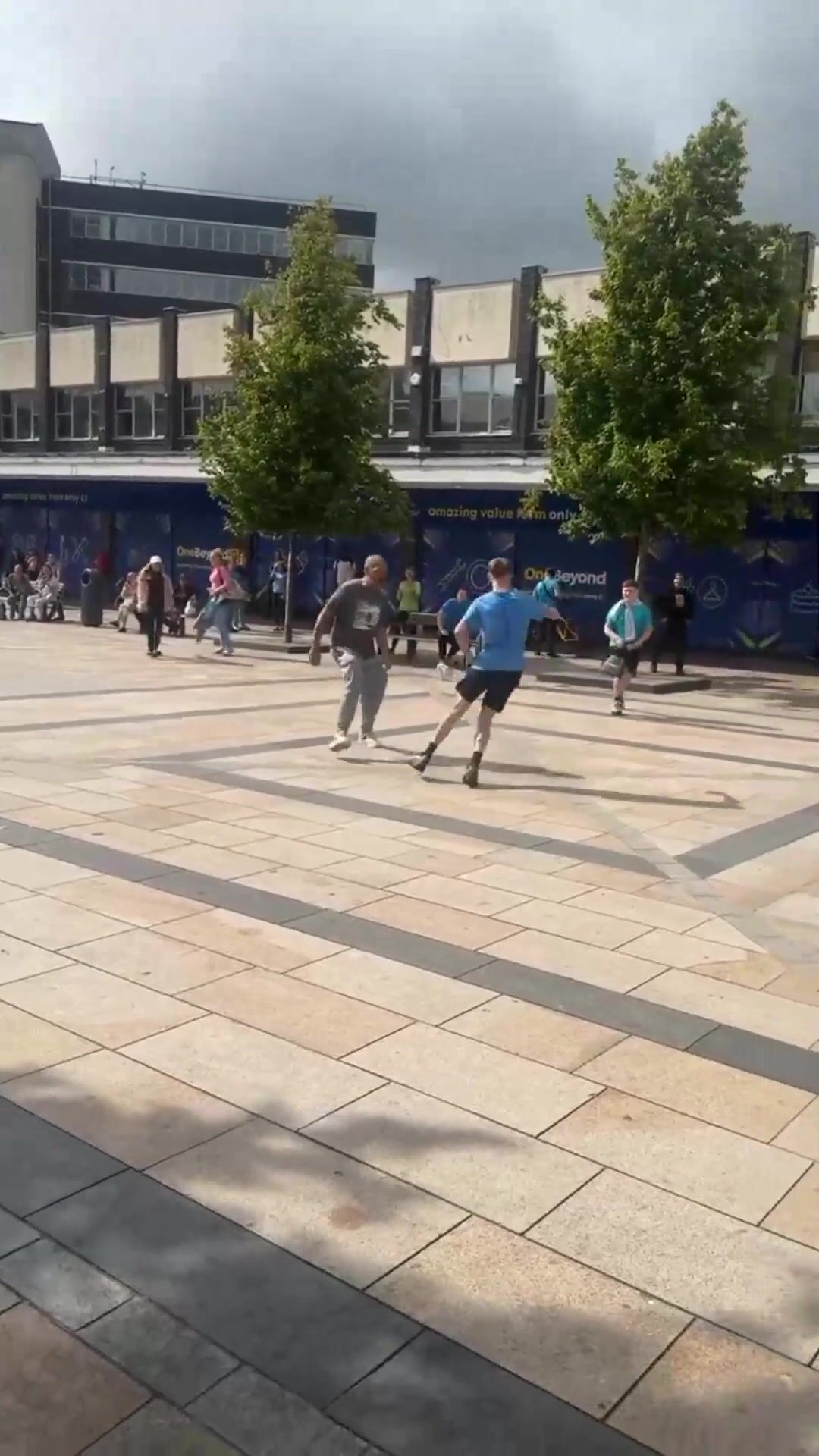 British Karen Gets Sparta Kicked By Local Chav