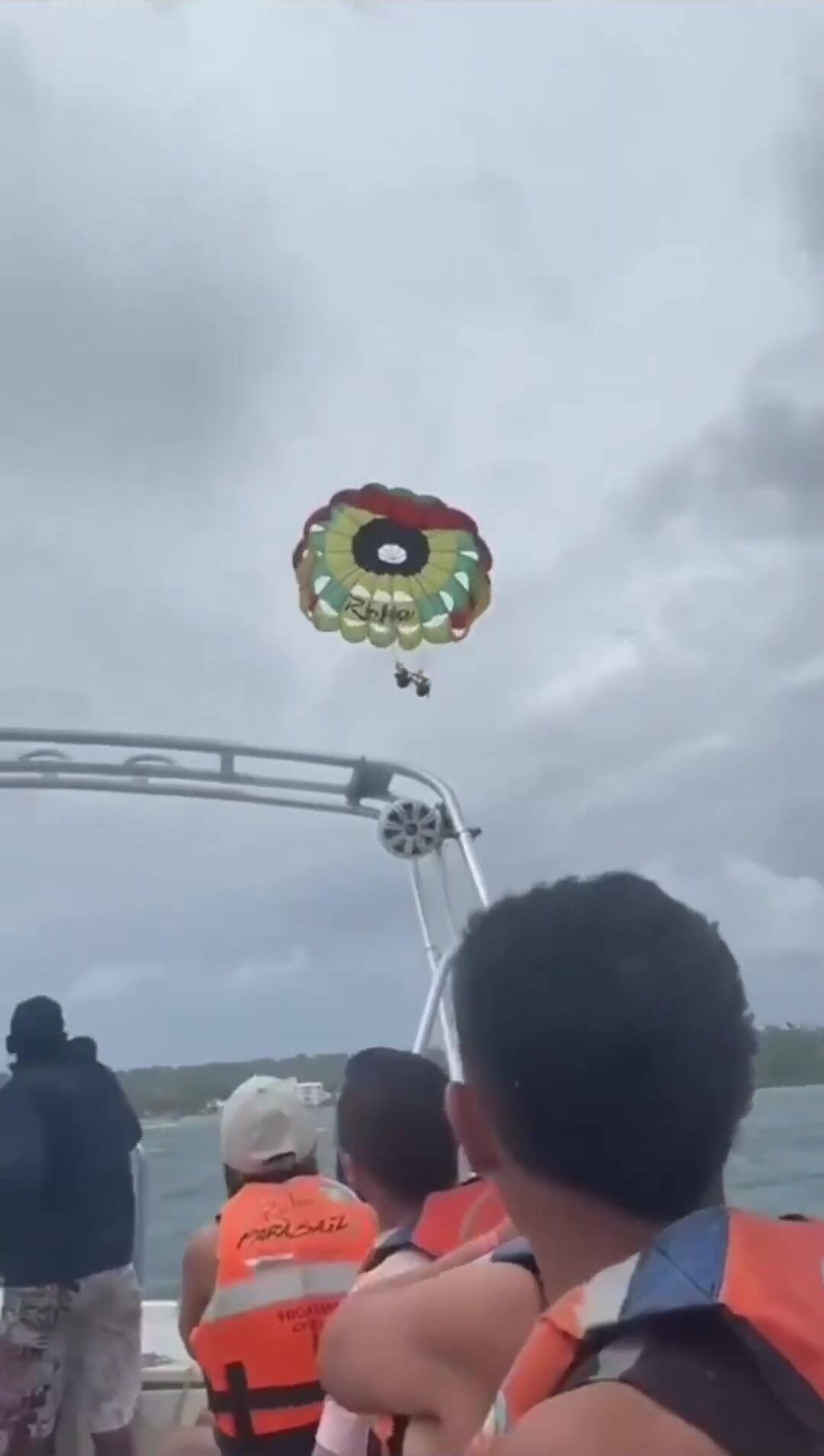 Couple Smashed Hard Into Beach After Parasailing Rope Snaps