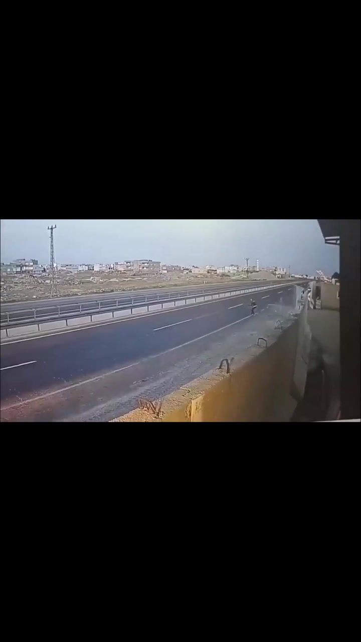Police Deploying A Stinger Device Fail Miserably To Stop Perp
