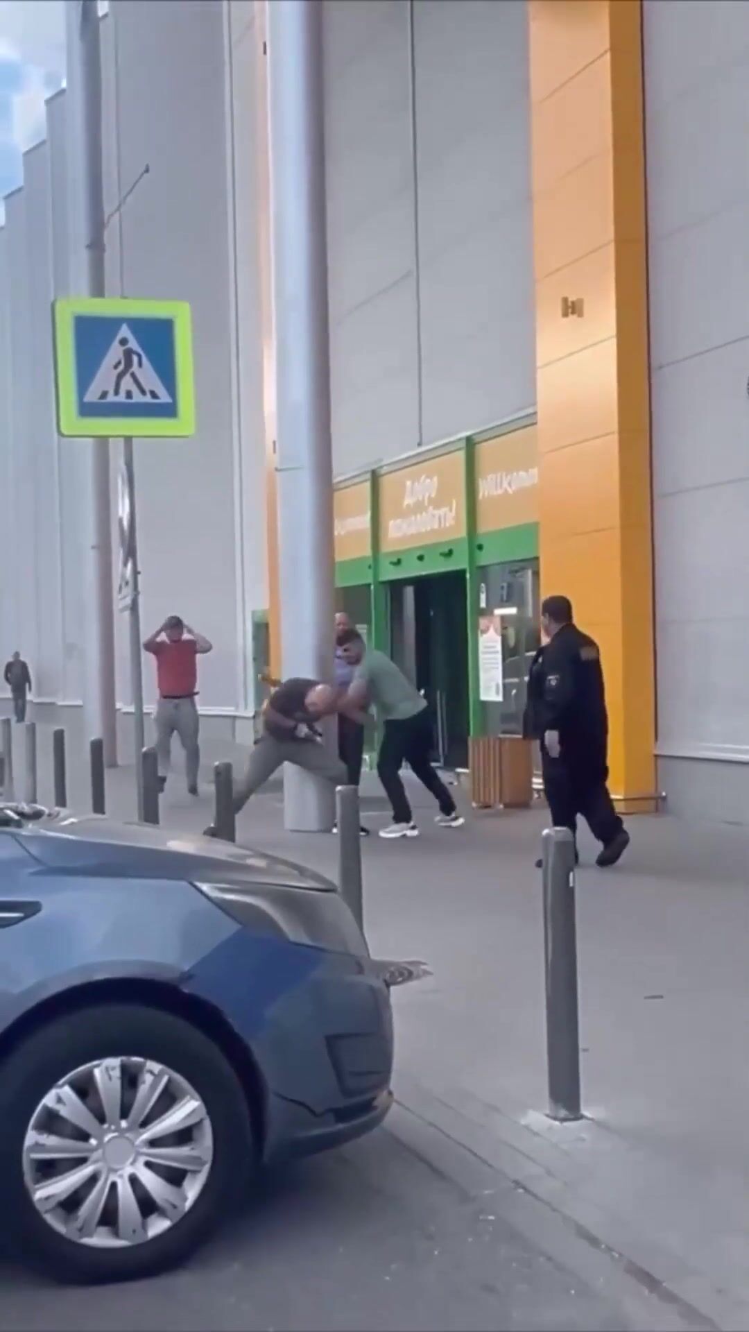 This Is Why Cops In The US Don't Fire Warning Shots - They Rarley Work